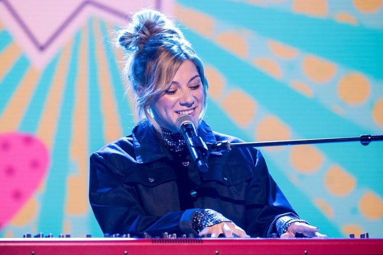 Jax’s Viral Hit ‘Victoria’s Secret’ Packs a Powerful Message for Anyone ...